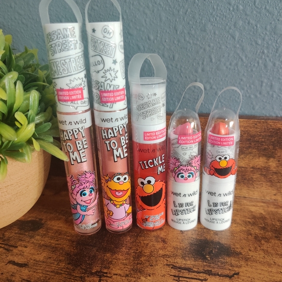 Sesame Street | Makeup | Sesame Street Makeup Wet And Wild Lip Gloss ...
